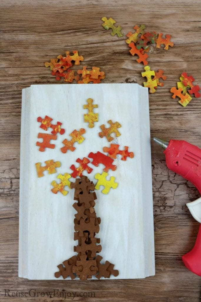 Reuse Puzzle Pieces To Make A Cute Fall Craft
